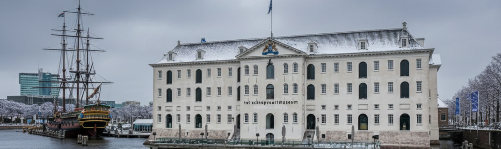 Schepen aan de steiger tijdelijk niet toegankelijk door winterweer ...